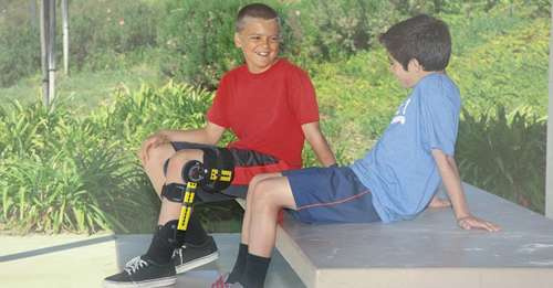 Post-Op knee support fo kids Wee ROM Breg | e-MedicalBroker.com